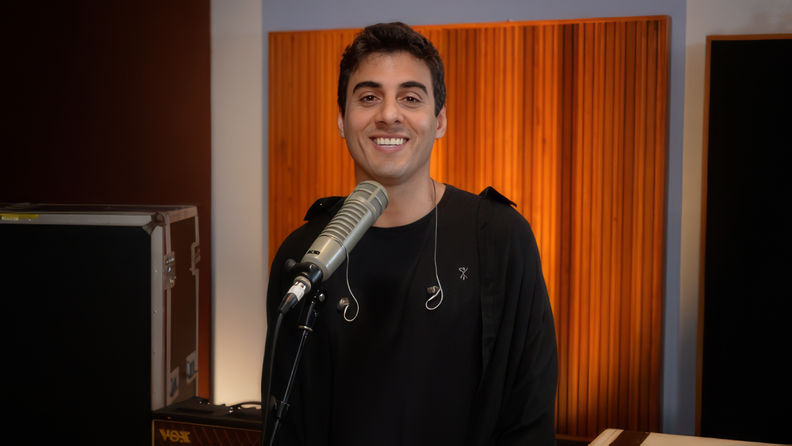 Mago de Tarso lança “Parasita” e expõe as contradições entre sucesso ...